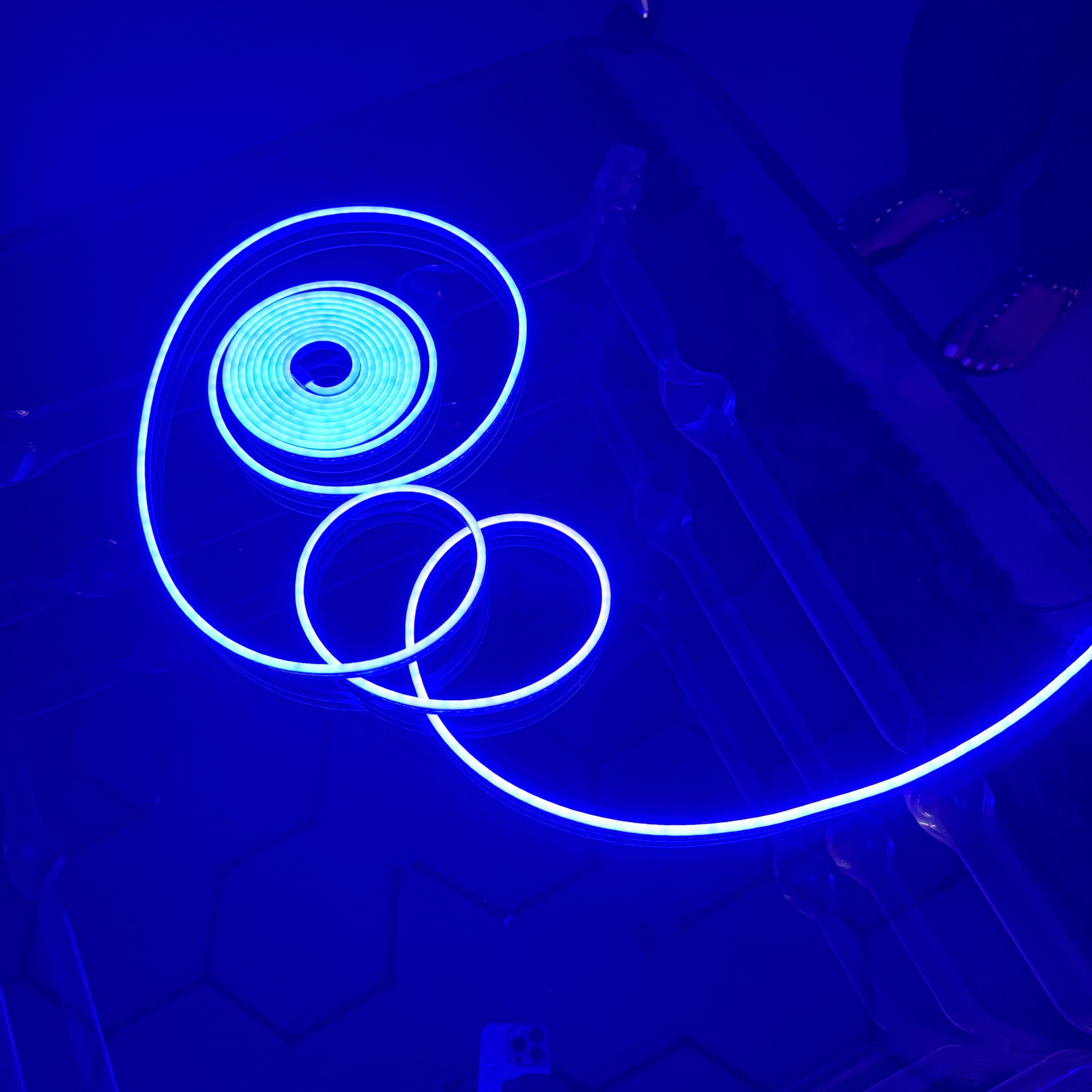 Neon Glow Rope Light - Blue (5 Meter) – Beaming Lights