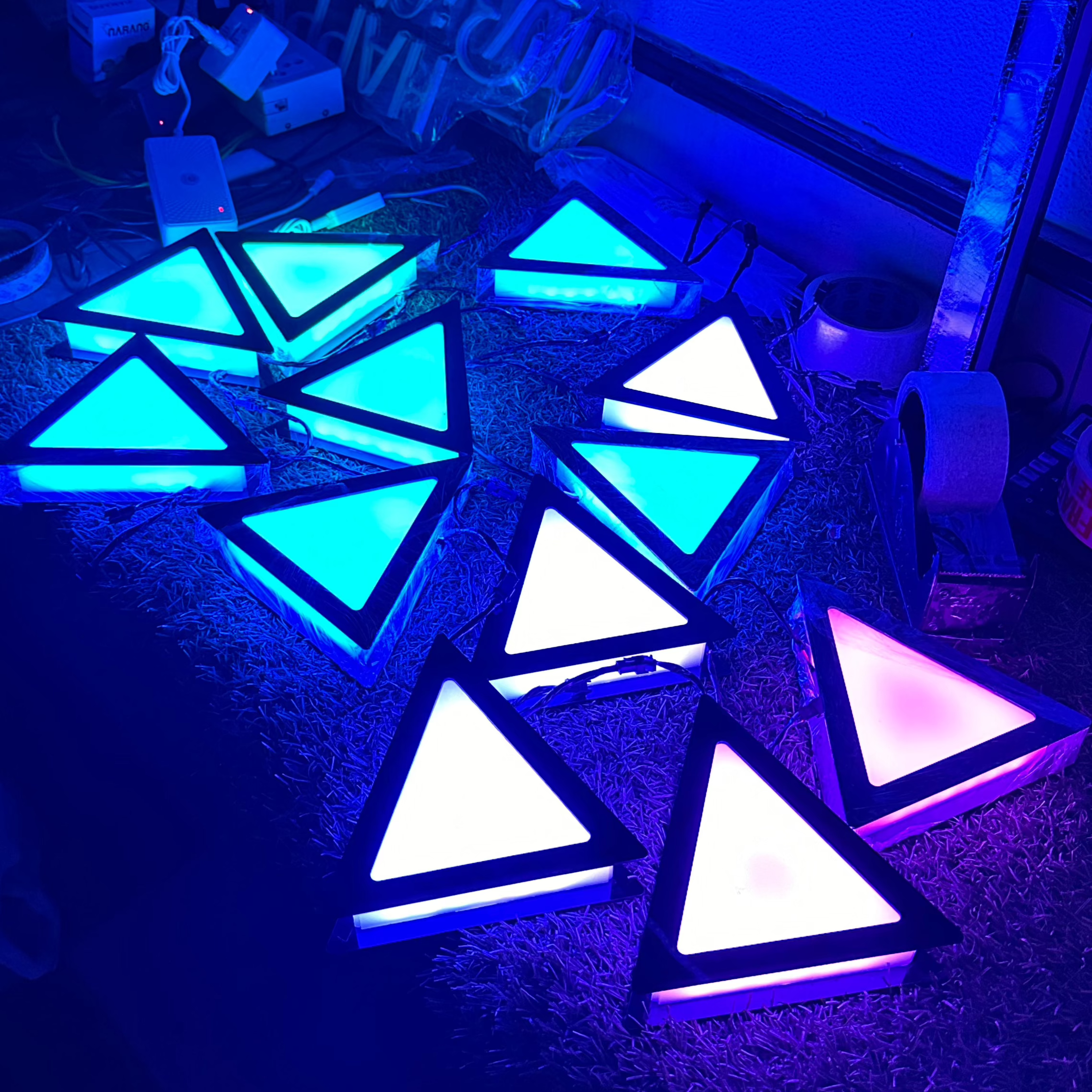 Glow Shape Triangles - Starter Kit – Beaming Lights